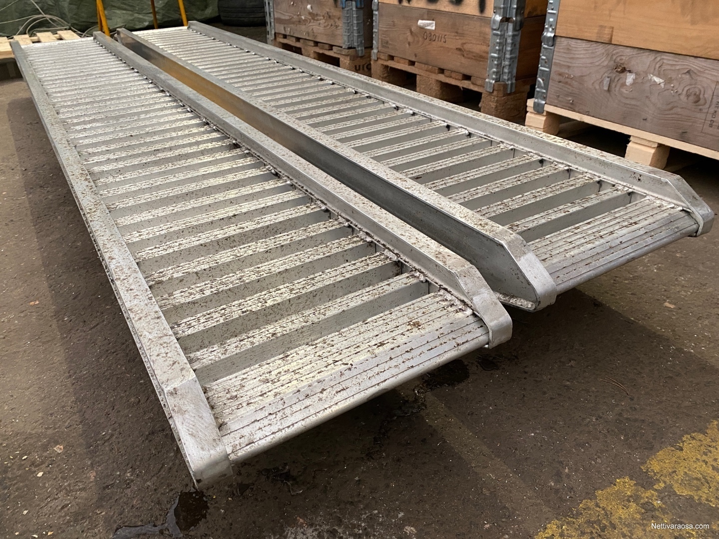 Nettivaraosa - Ajorampit 265cm 2950kg 2017 - Käytetyt. Alumiinia. - Transport - Nettivaraosa