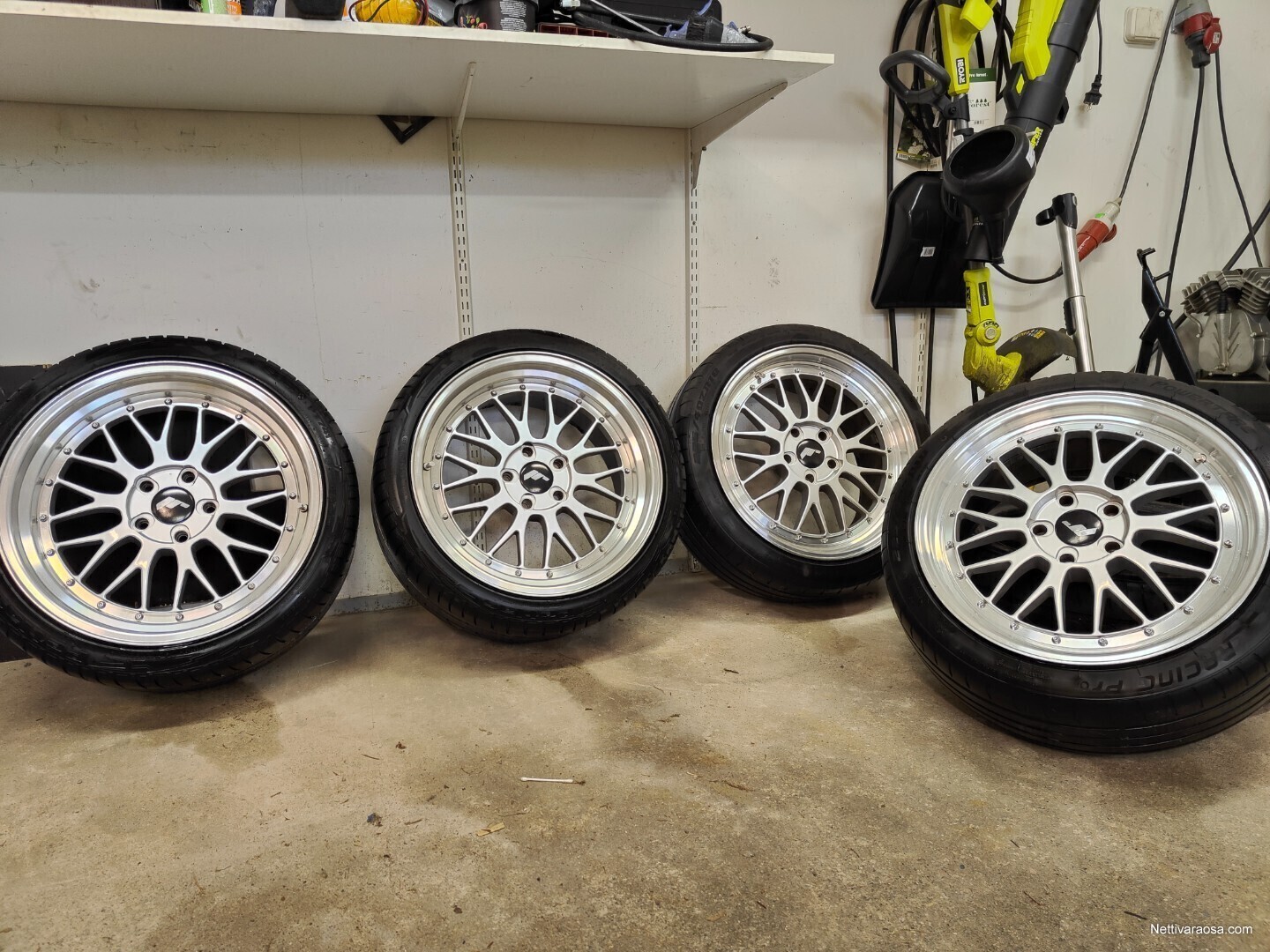 Nettivaraosa - Japan Racing JR23 2017 - 18x8,5" & 18x9,5" ET35 ...