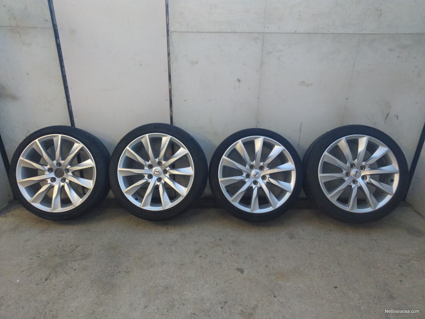 Nettivaraosa - Volvo 18 10-Spoke Turbine Silver 2018 - Rims - Nettivaraosa
