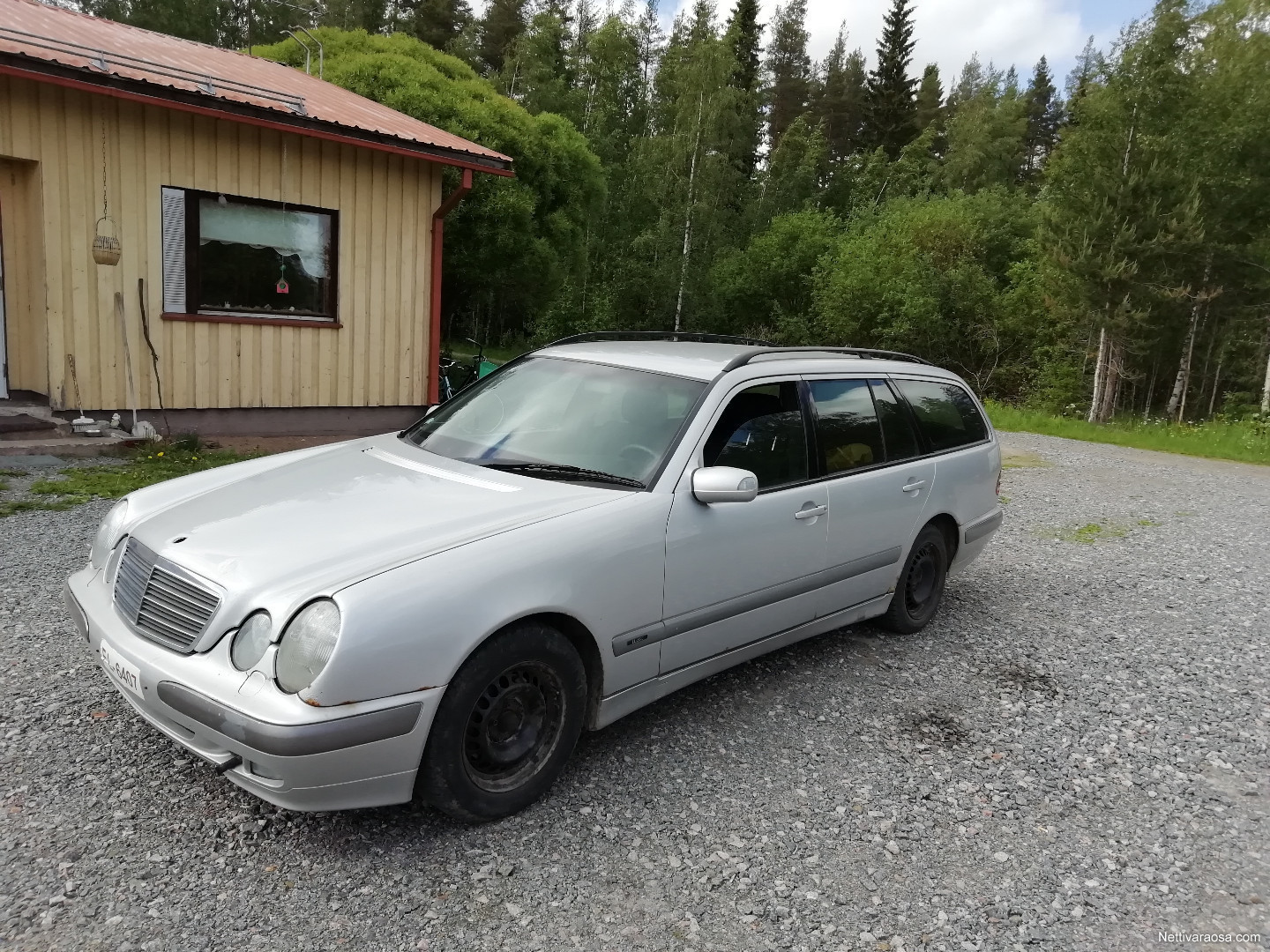 Nettivaraosa - Mersu HYVIÄ OVIA YM. OSAA 2000 - Koko auto puretaan ...